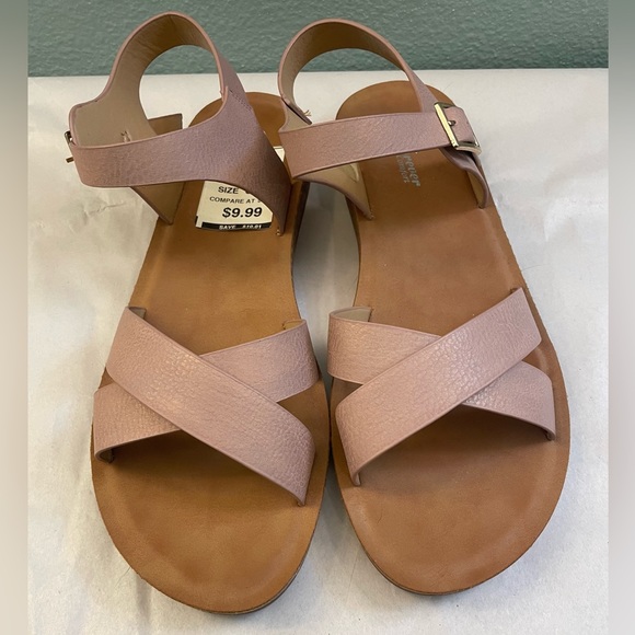 Forever Comfort | Shoes | Forever Comfort Size 9 Ankle Strap Sandal ...